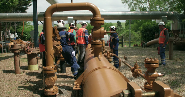 How gas storage works and how to operate the gas pipeline valves?